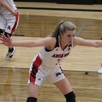 Chloe Halverson - Hudl