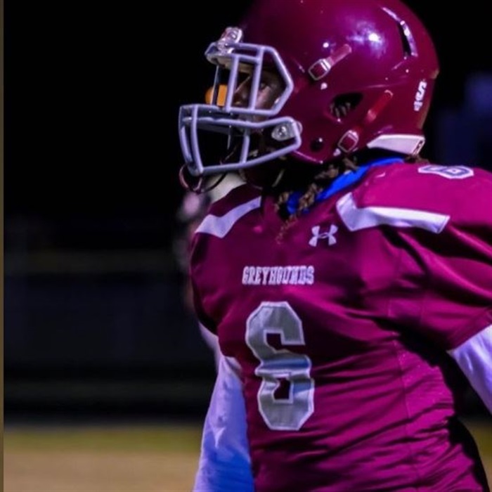 #6 6' 2" 200/ WR. SS, RB, PR/ 4.5 40 PLAYS FASTER