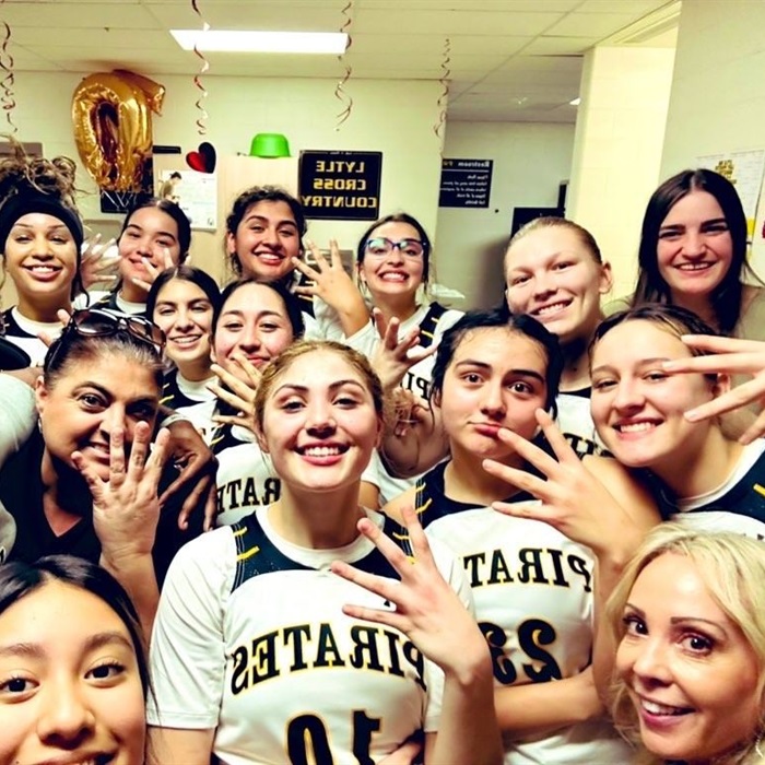 Lytle HS Girls' Varsity Basketball | High School Sports | Home | Hudl