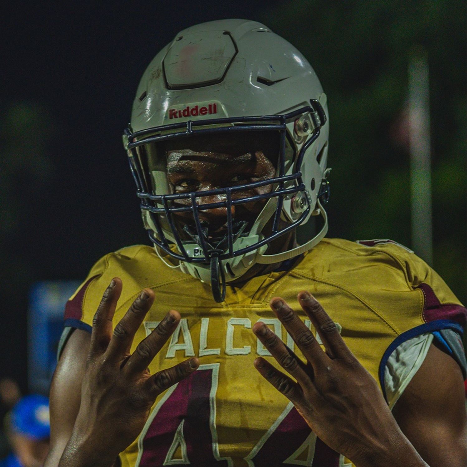 #44 DT 6'4" 256 - 40 TIME AND STATS N/A