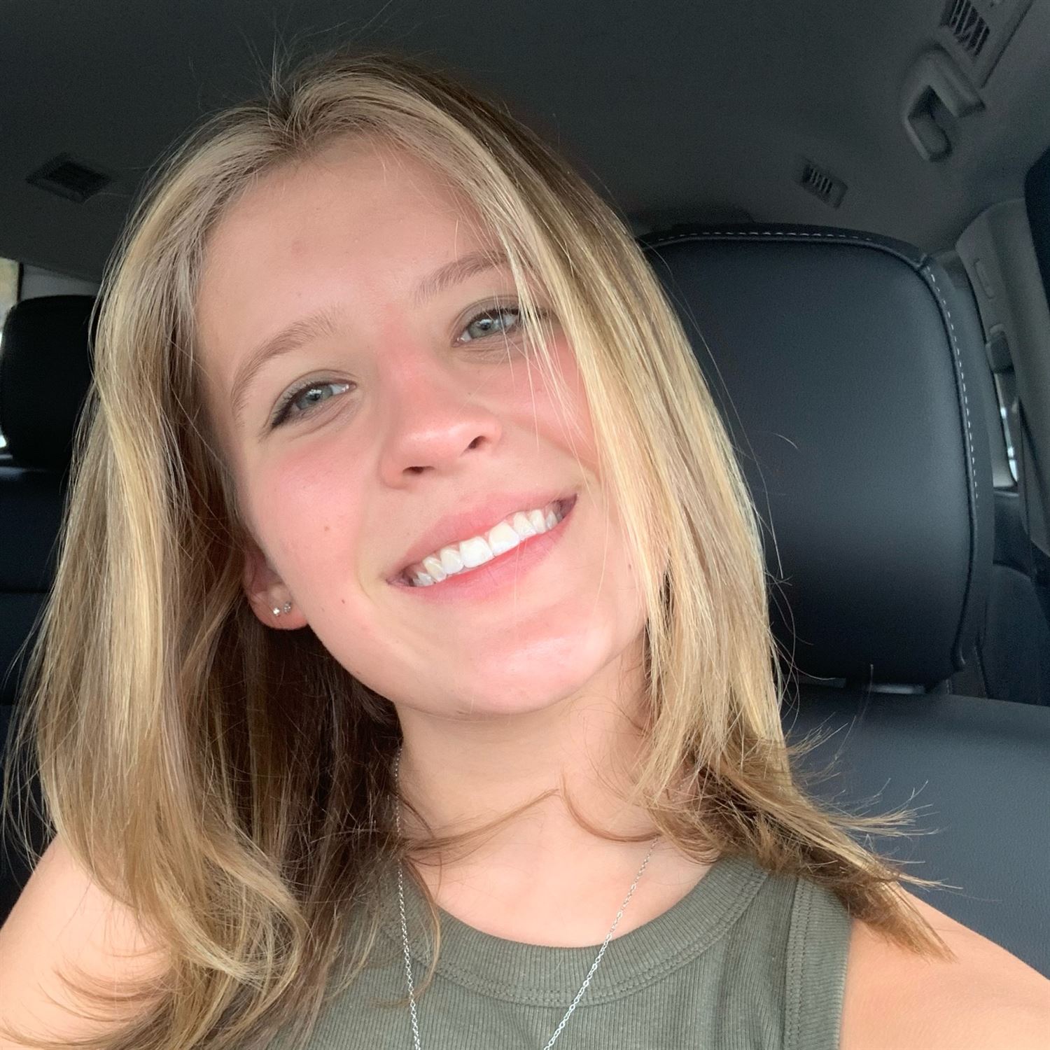 Hailey Buckley's Instagram, Twitter & Facebook on IDCrawl