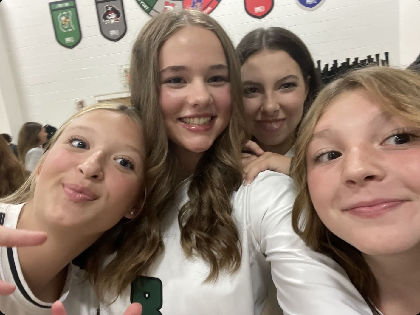 Ainsley Davis's Instagram, Twitter & Facebook on IDCrawl