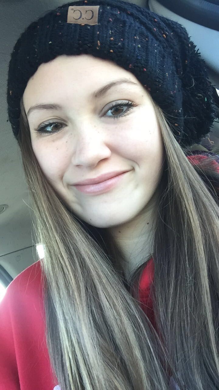 Lily Hanson's Instagram, Twitter & Facebook on IDCrawl